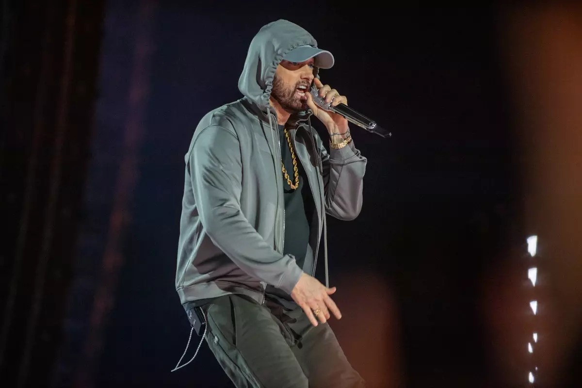 Eminem fans discover rapper may retire after latest album release - News