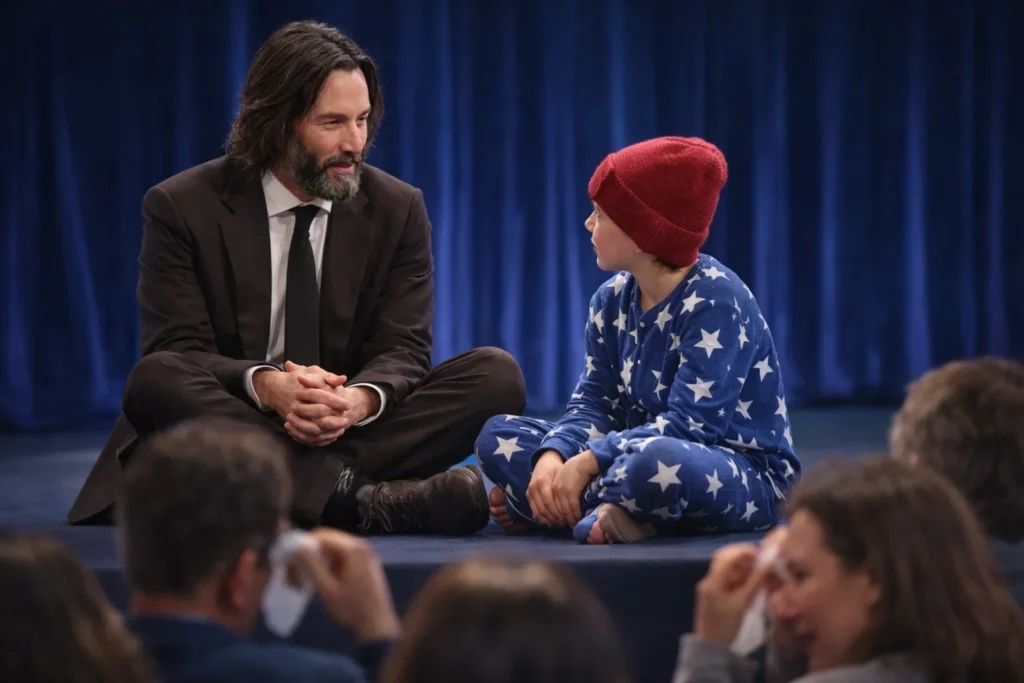 18,000 Fans Fell Silent When Keanu Reeves Halted His Performance — All ...